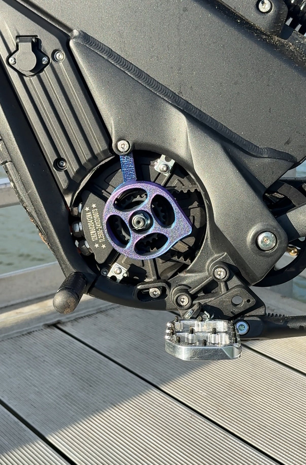 Talaria XXX “Oil slick” Series motor cover – Ckv’s Garage